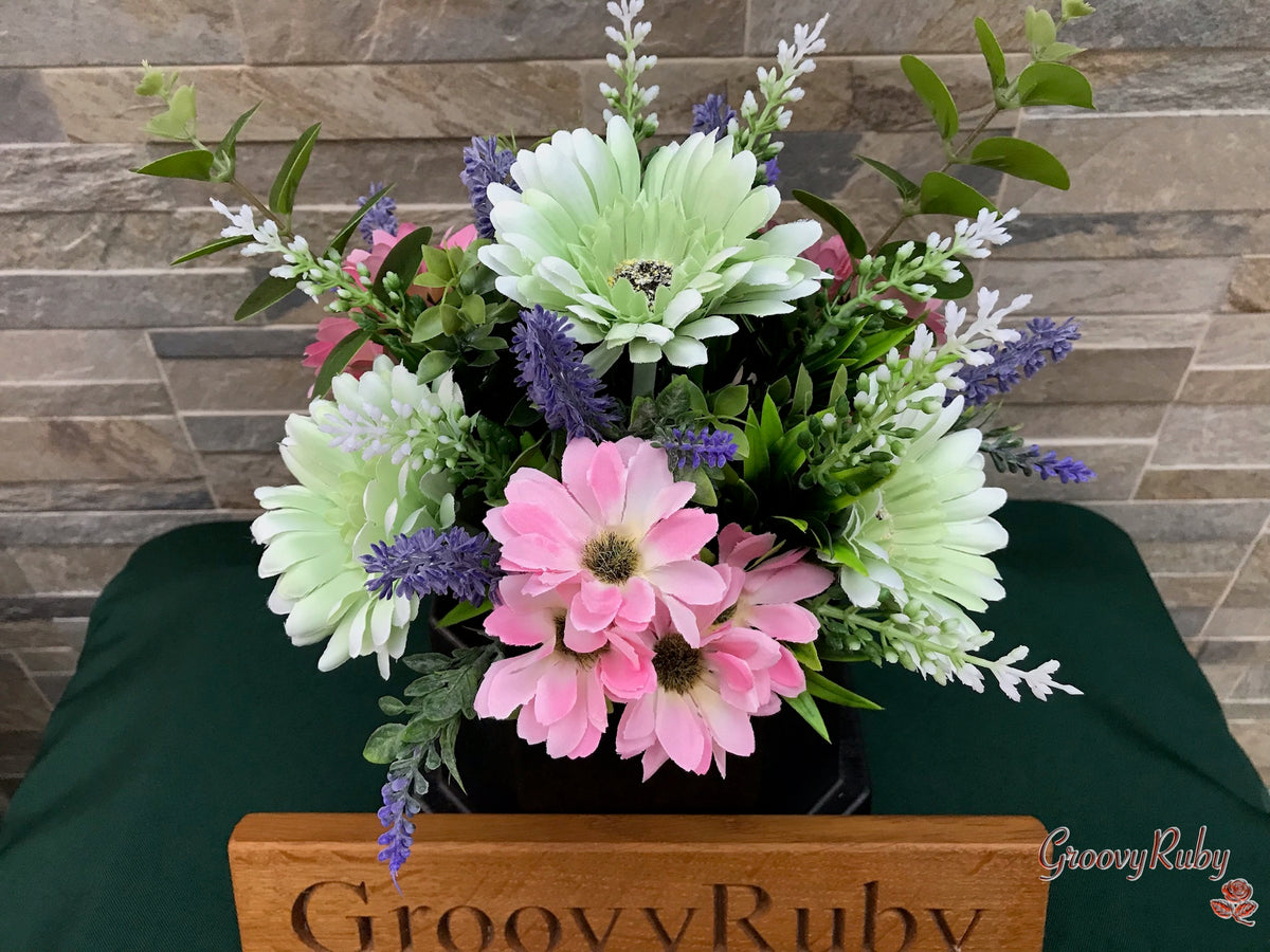 Seeing You – GroovyRuby Floral Tributes